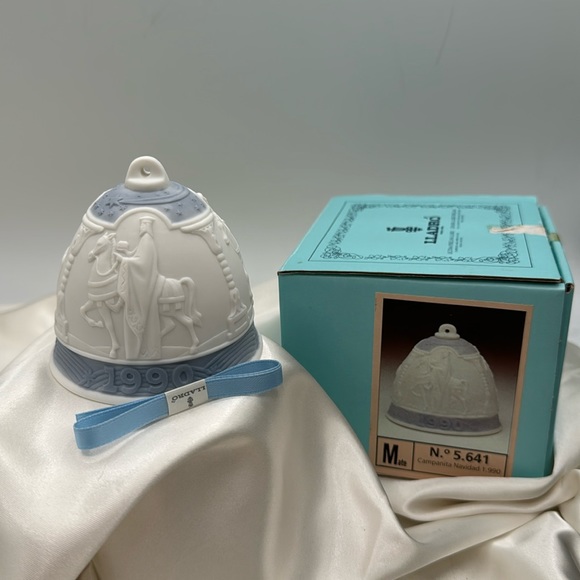 Lladro | Holiday | 99 Lladro Christmas Bell | Poshmark
